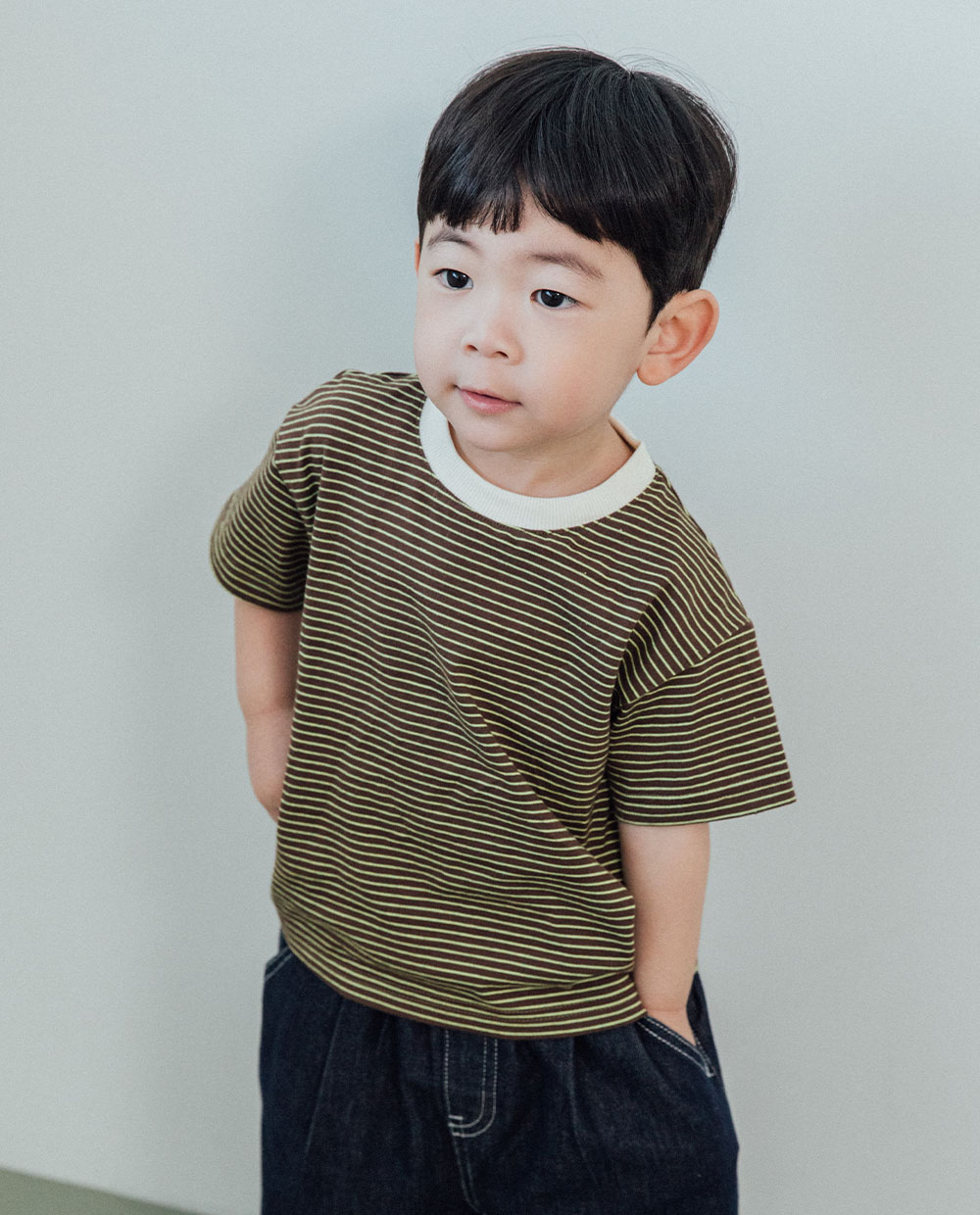 코튼스판 핀스트라이프 레귤러핏 반팔 티셔츠_4color | 무무즈